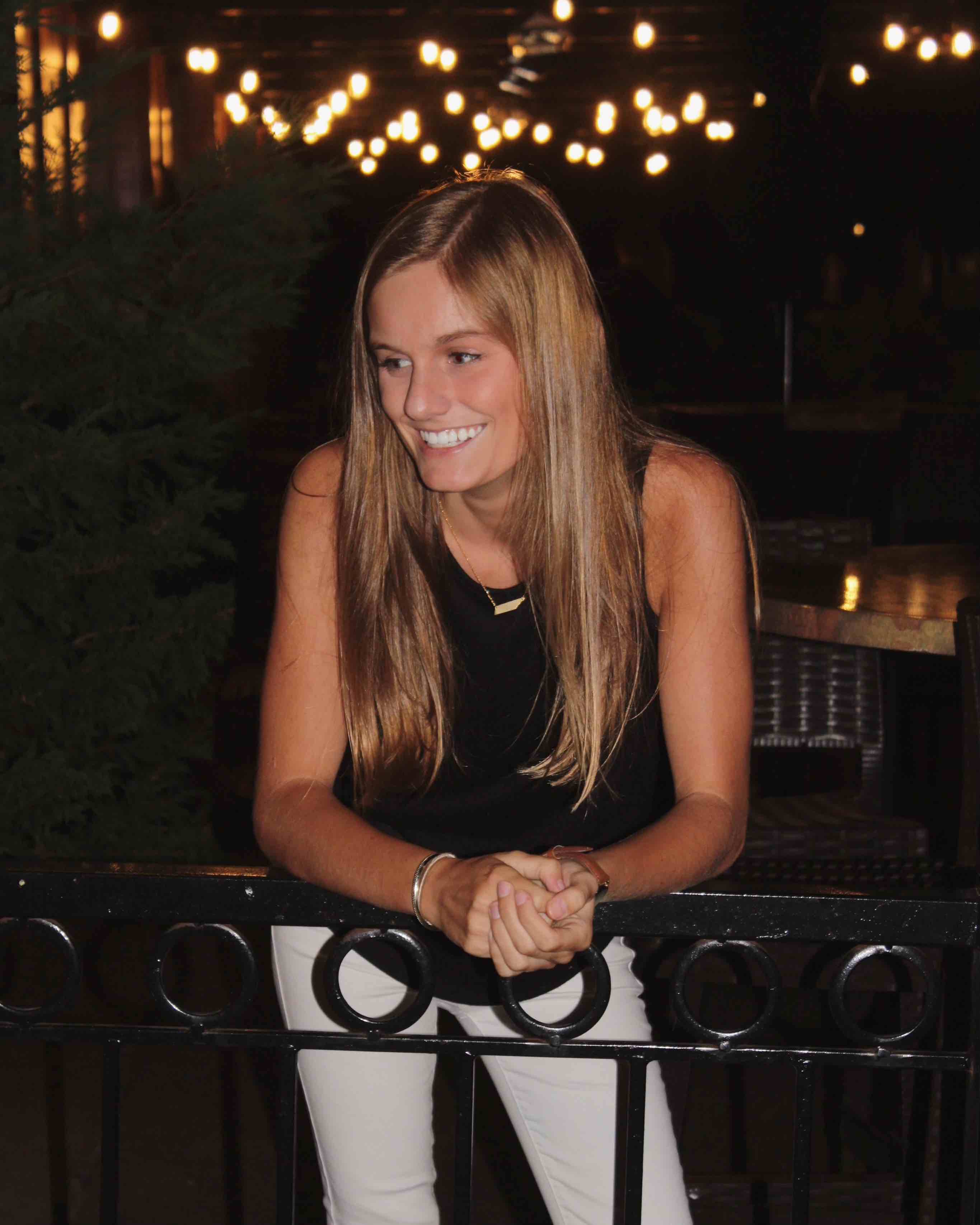 Ashley Cardosi – Art & Design
